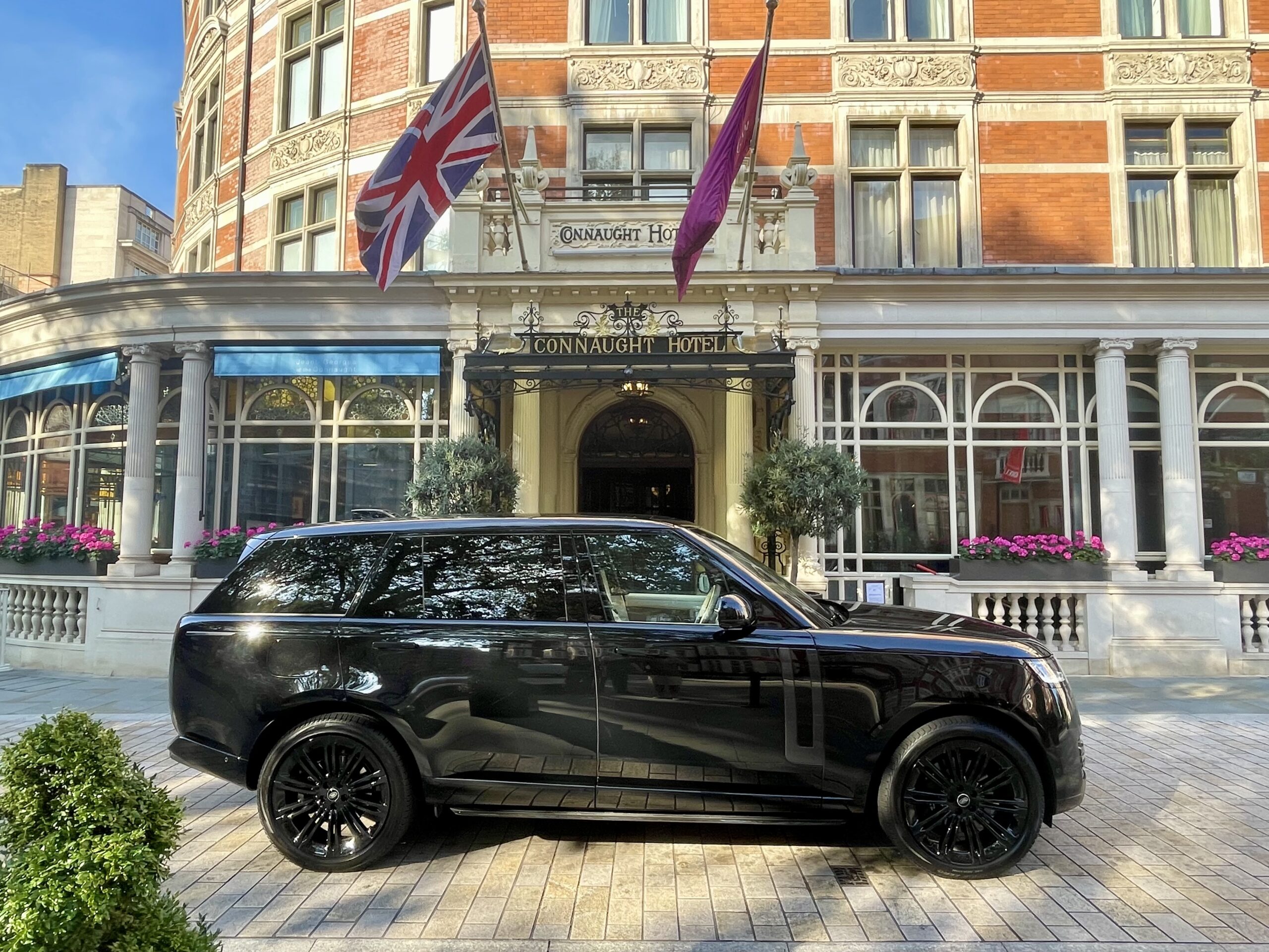 Range Rover Autobiography LWB Executive | Coralia Concierge | Luxury ...